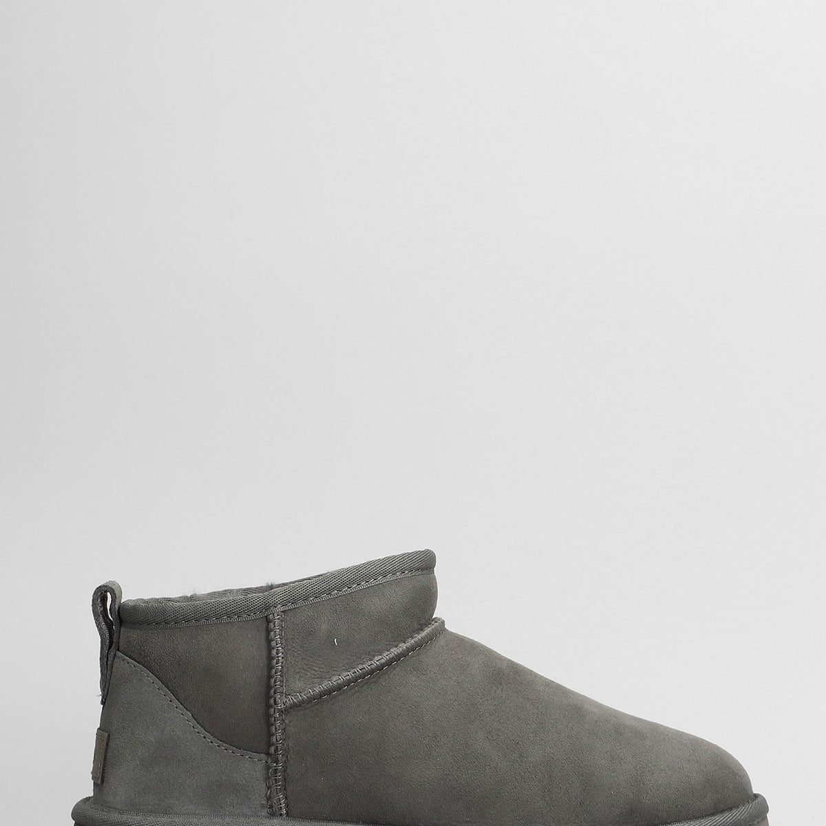 Classic Ultra Mini low heels Ankle boots in grey suede – Deliberti