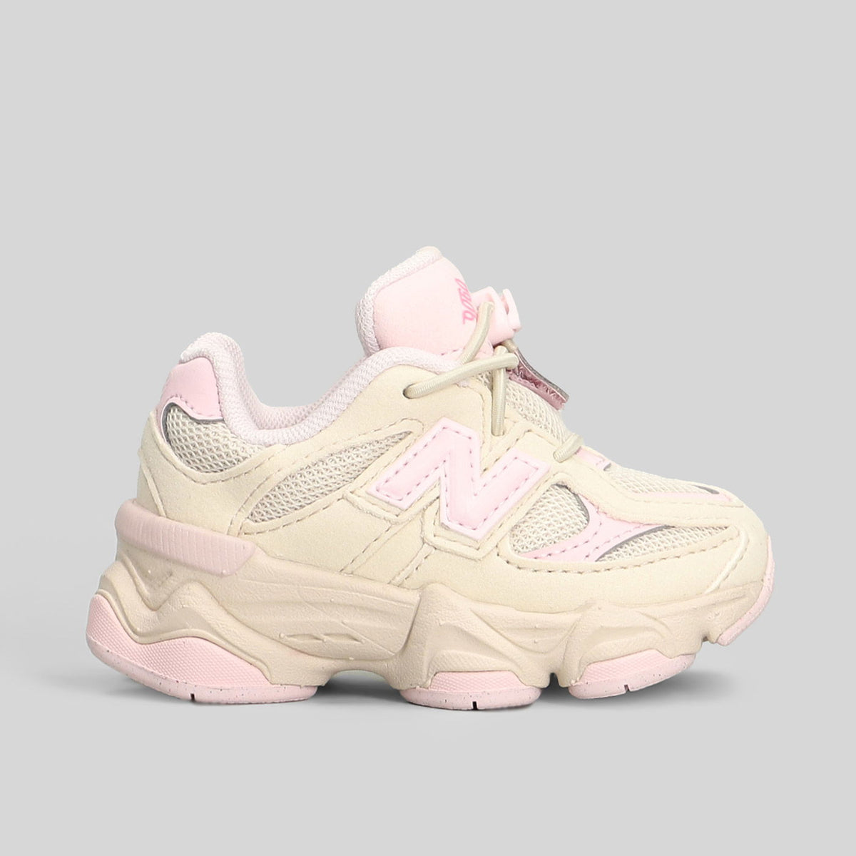 9060 Sneakers in beige leather and fabric – Deliberti